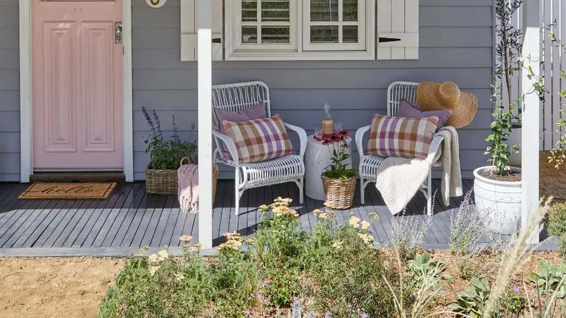 Acts of kindness: 8 simple, meaningful ideas to try - Better Homes ...