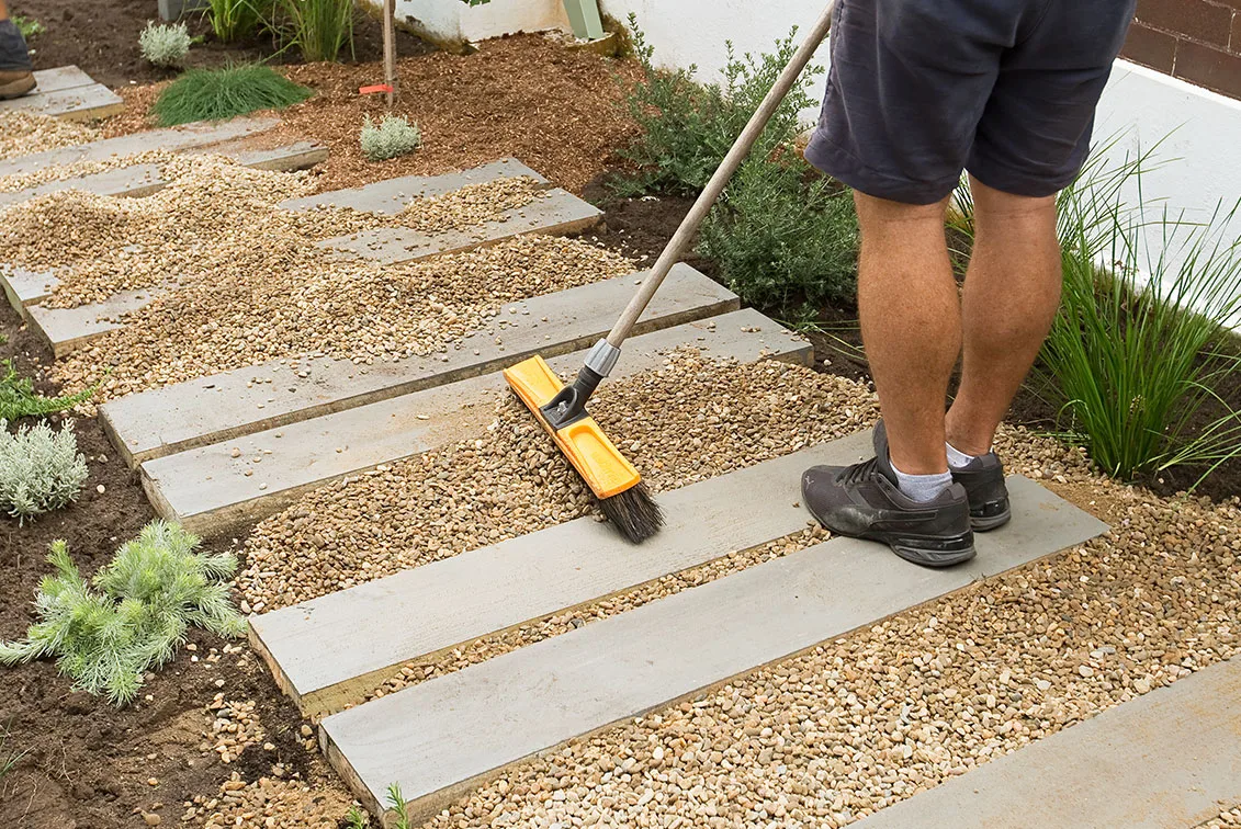 Backyard project: Timber and gravel garden path