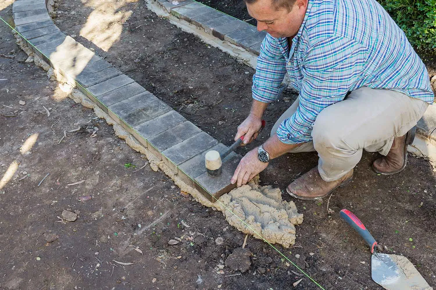 How to build a garden path | Better Homes & Gardens Australia