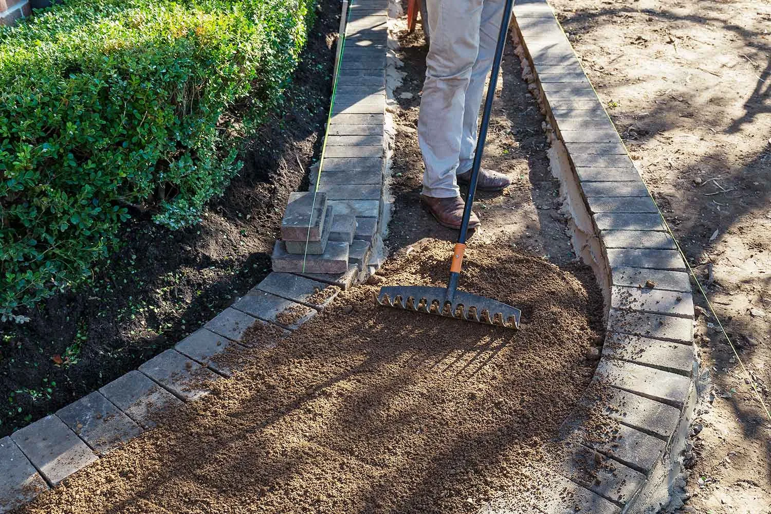 How to build a garden path | Better Homes & Gardens Australia