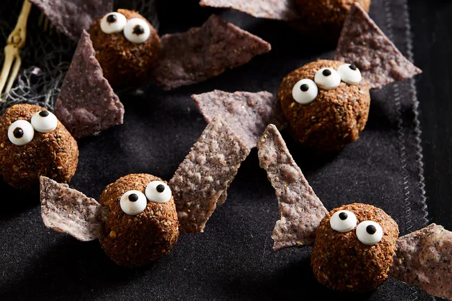Healthy spooky bat pitted date and oat balls for Halloween Recipe ...