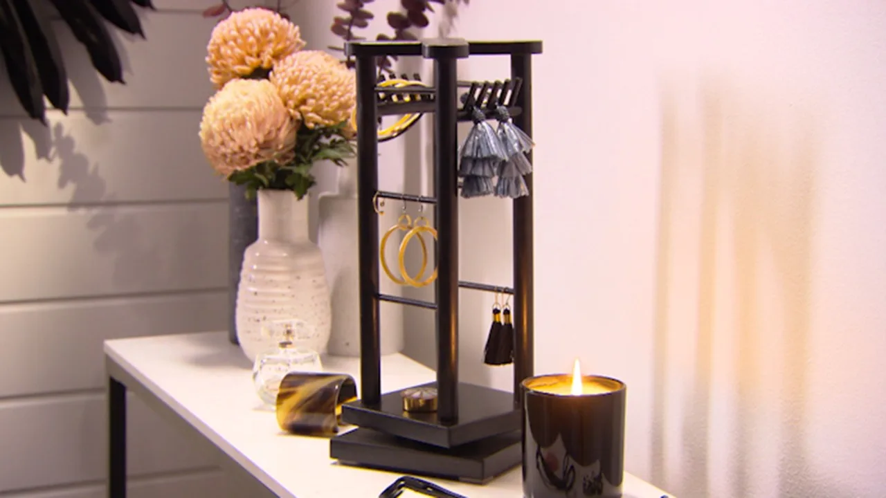 Jewellery carousel - Better Homes & Gardens Australia