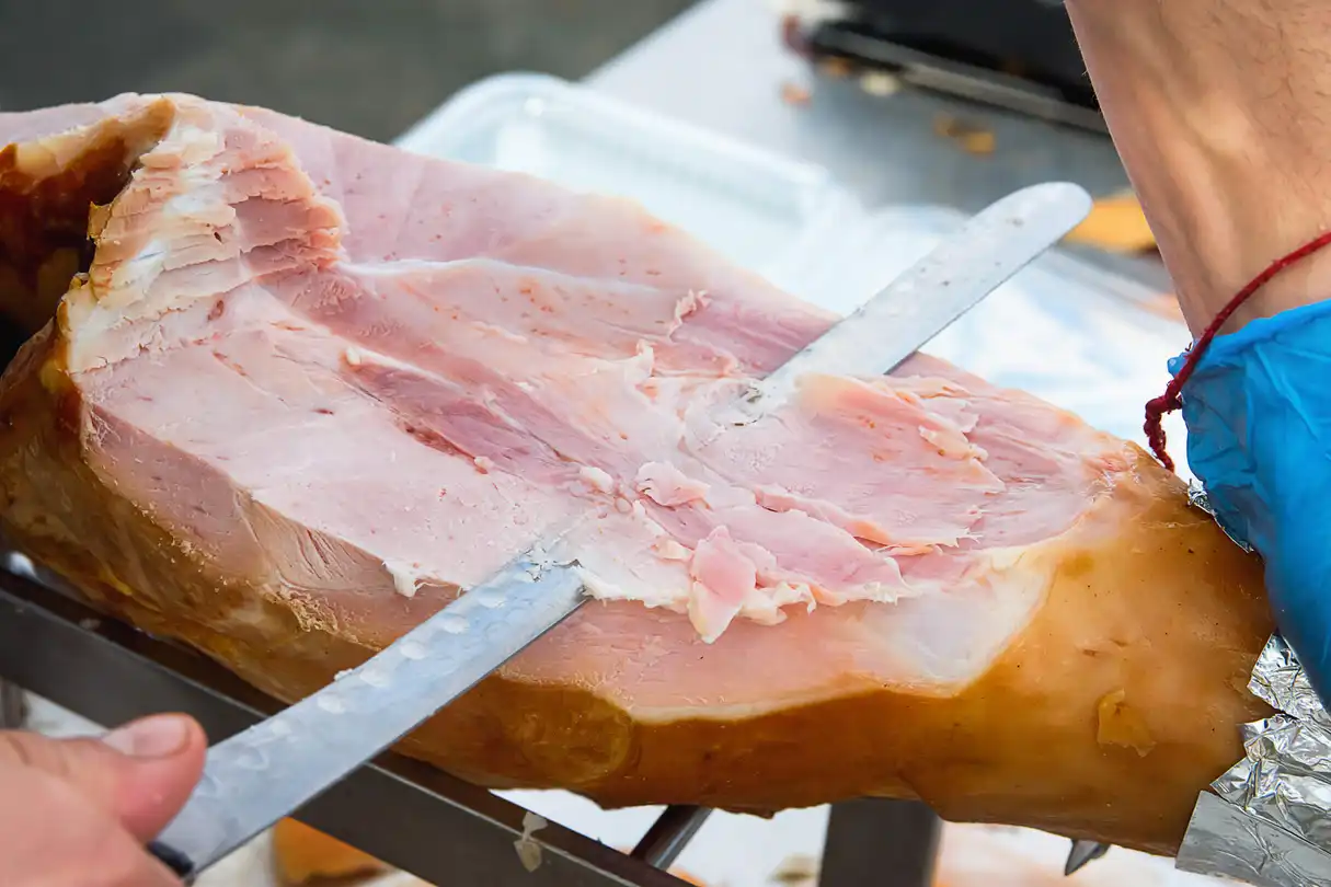How to store Christmas ham: Tips to keep it fresh | Better Homes ...