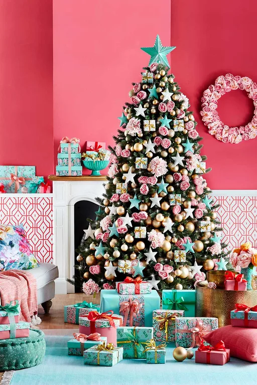 9 gorgeous colour palettes for your Christmas tree