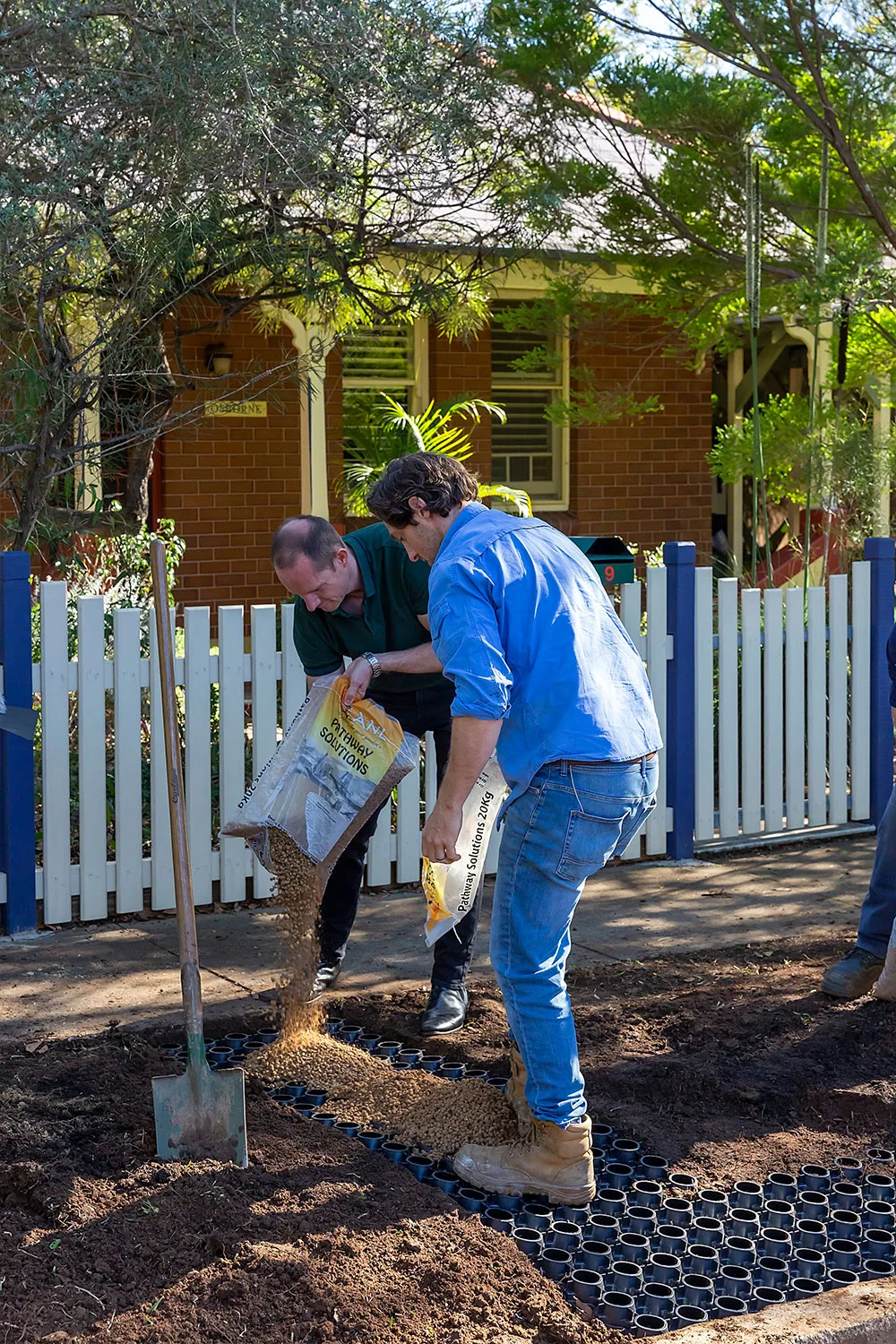 Charlie Albone's Guide to Native Verge Gardens