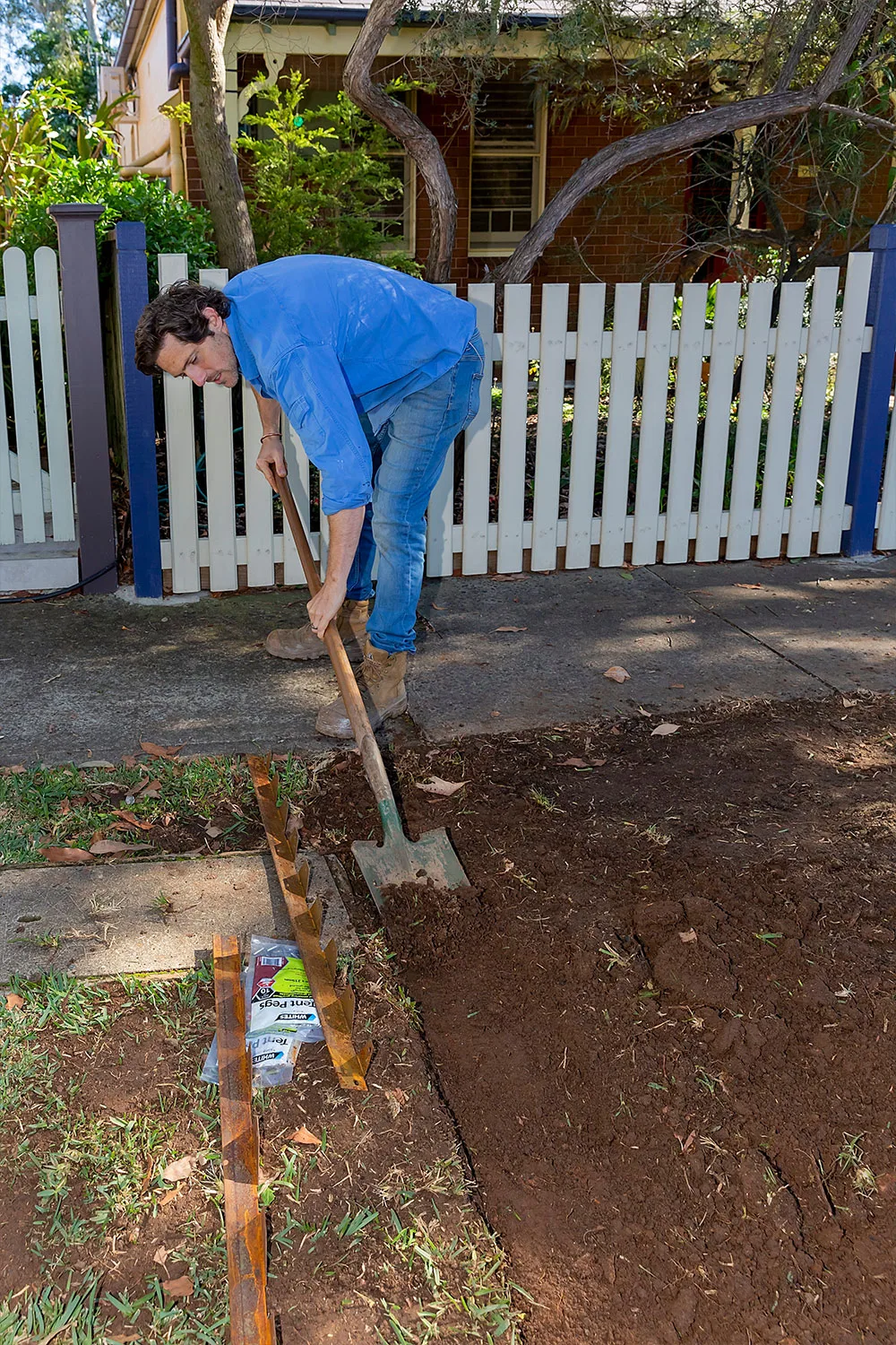 Charlie Albone's Guide to Native Verge Gardens