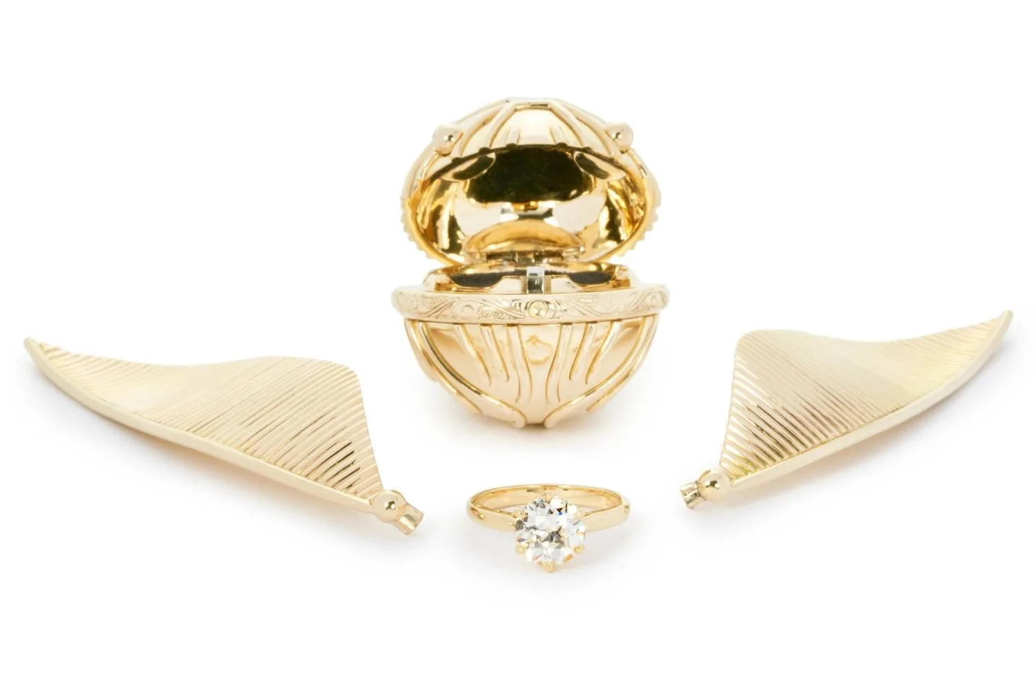 Buy a $45k Harry Potter Golden Snitch Ring Box