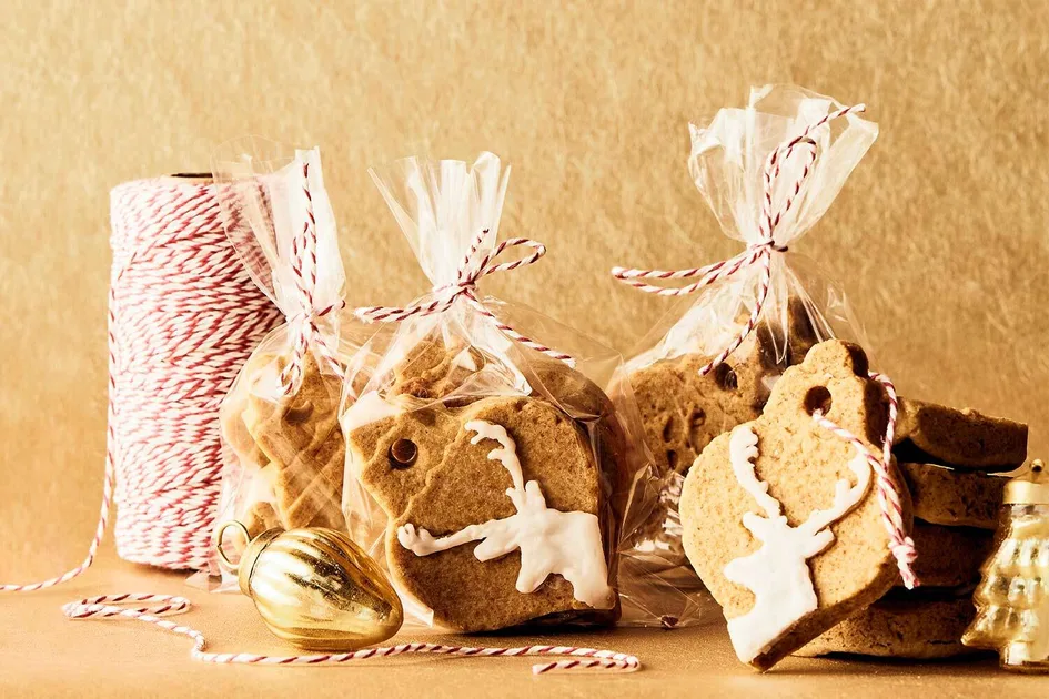 Gingerbread baubles recipe Recipe | Better Homes & Gardens Australia