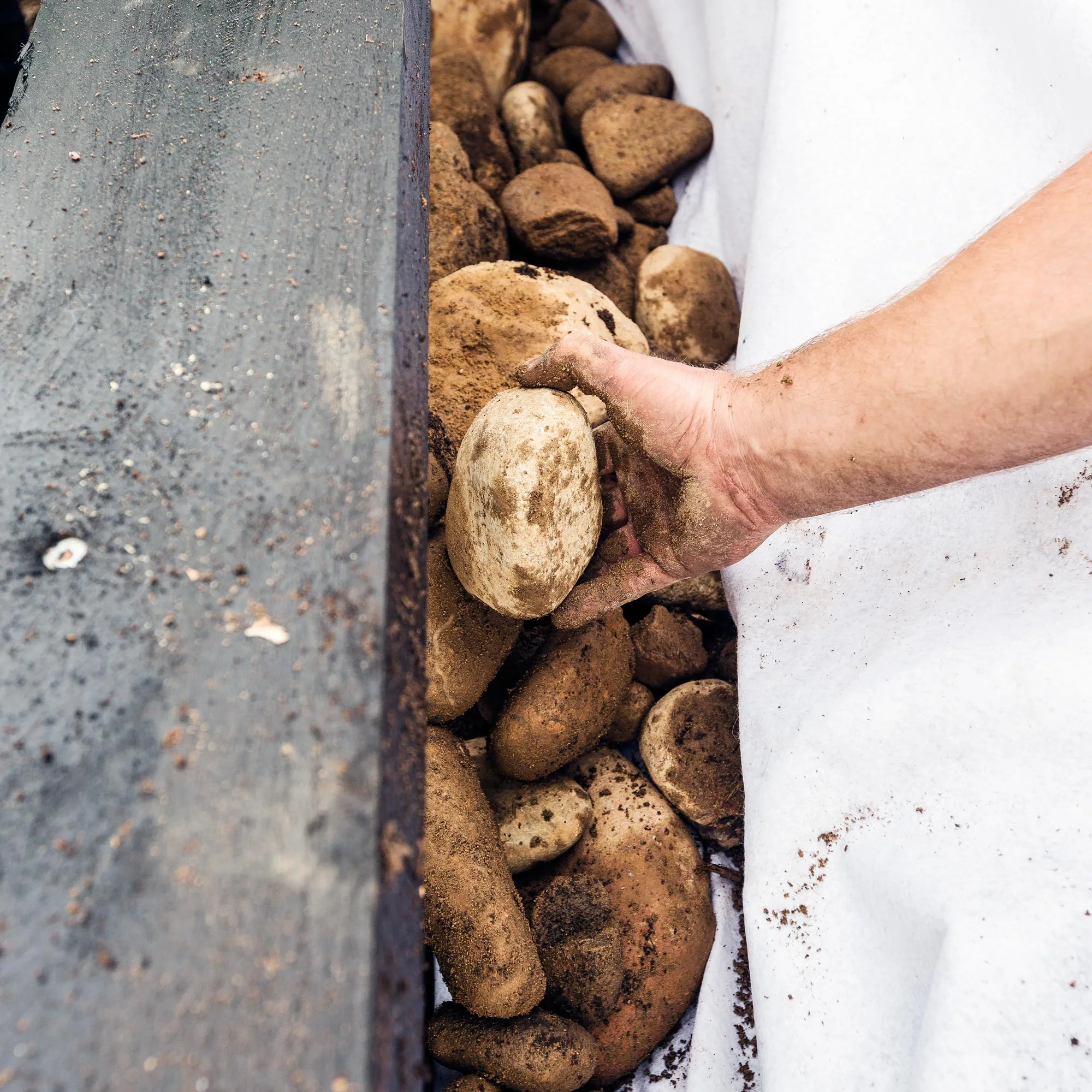 How to build rock retaining wall for your garden
