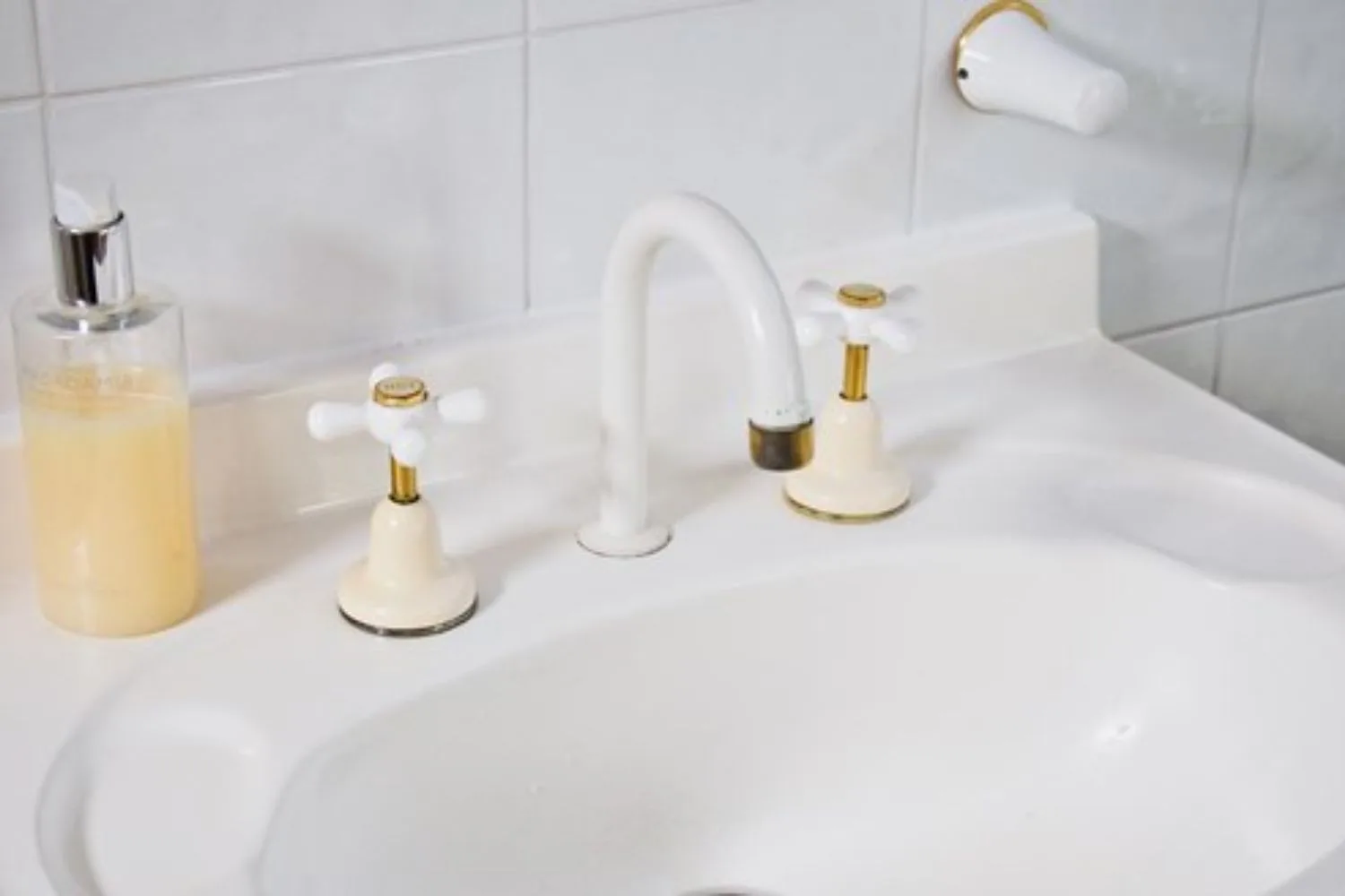 DIY guide to fixing your leaking taps and faucets