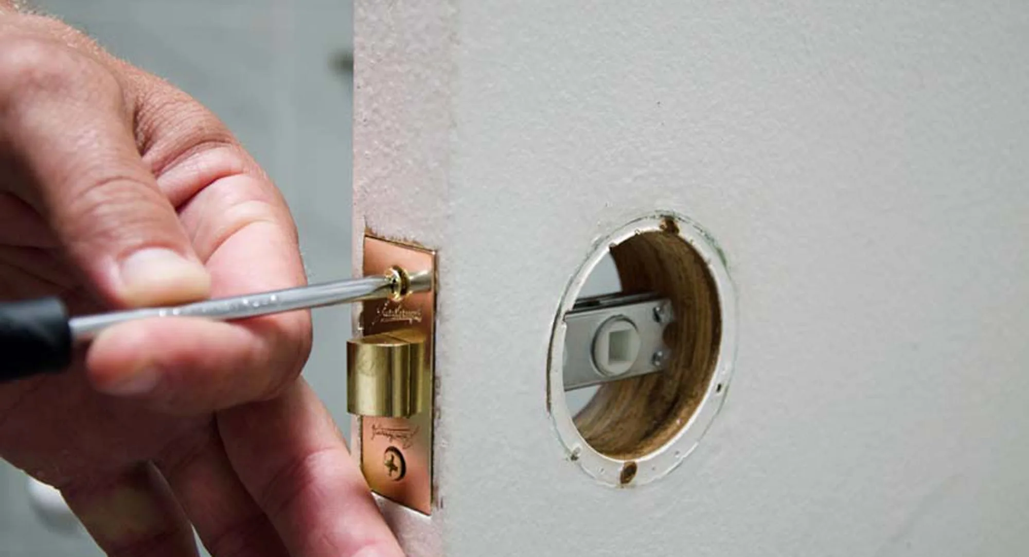 How to replace your door handle - Better Homes & Gardens Australia