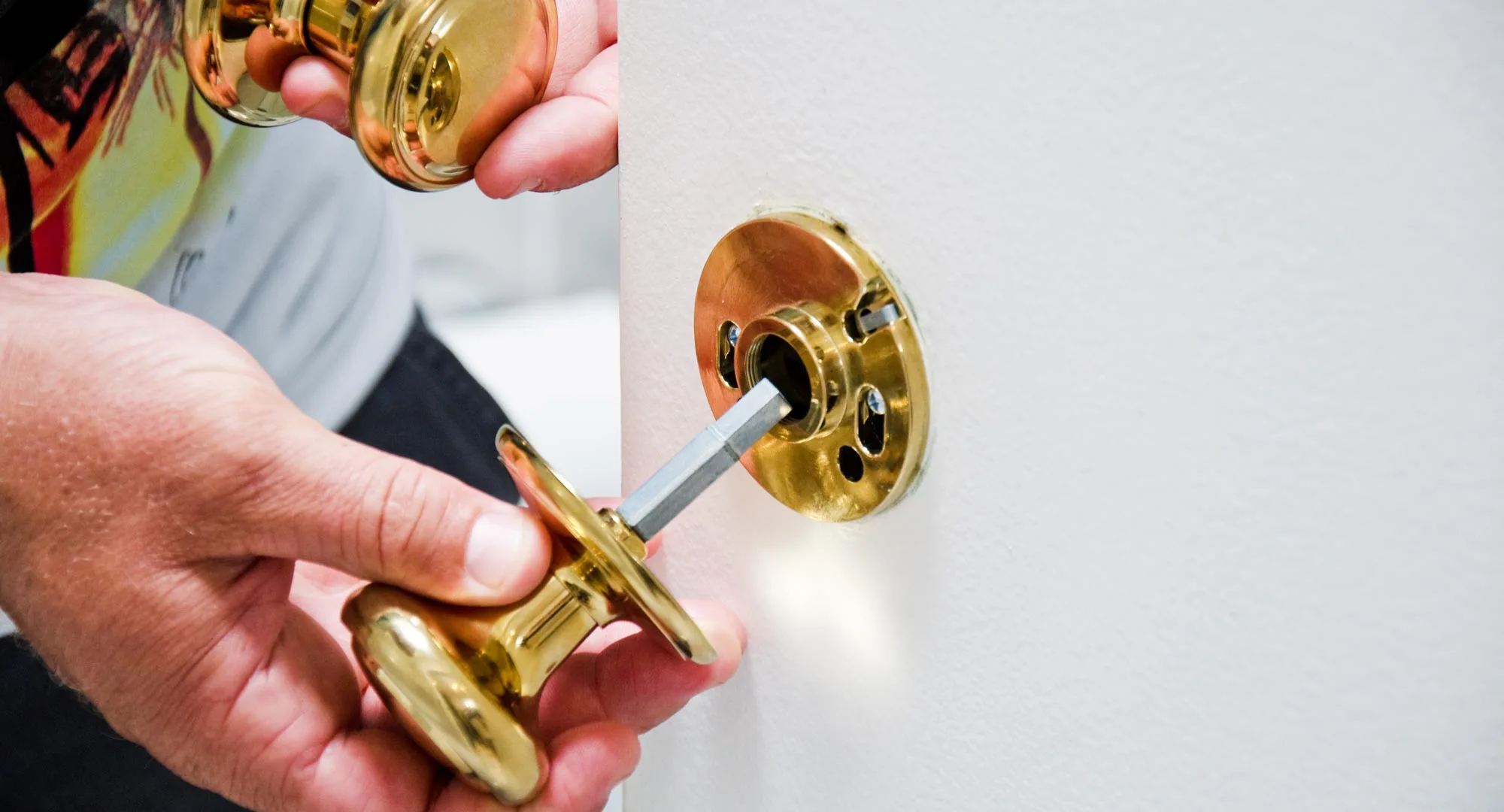 How to replace your door handle - Better Homes & Gardens Australia