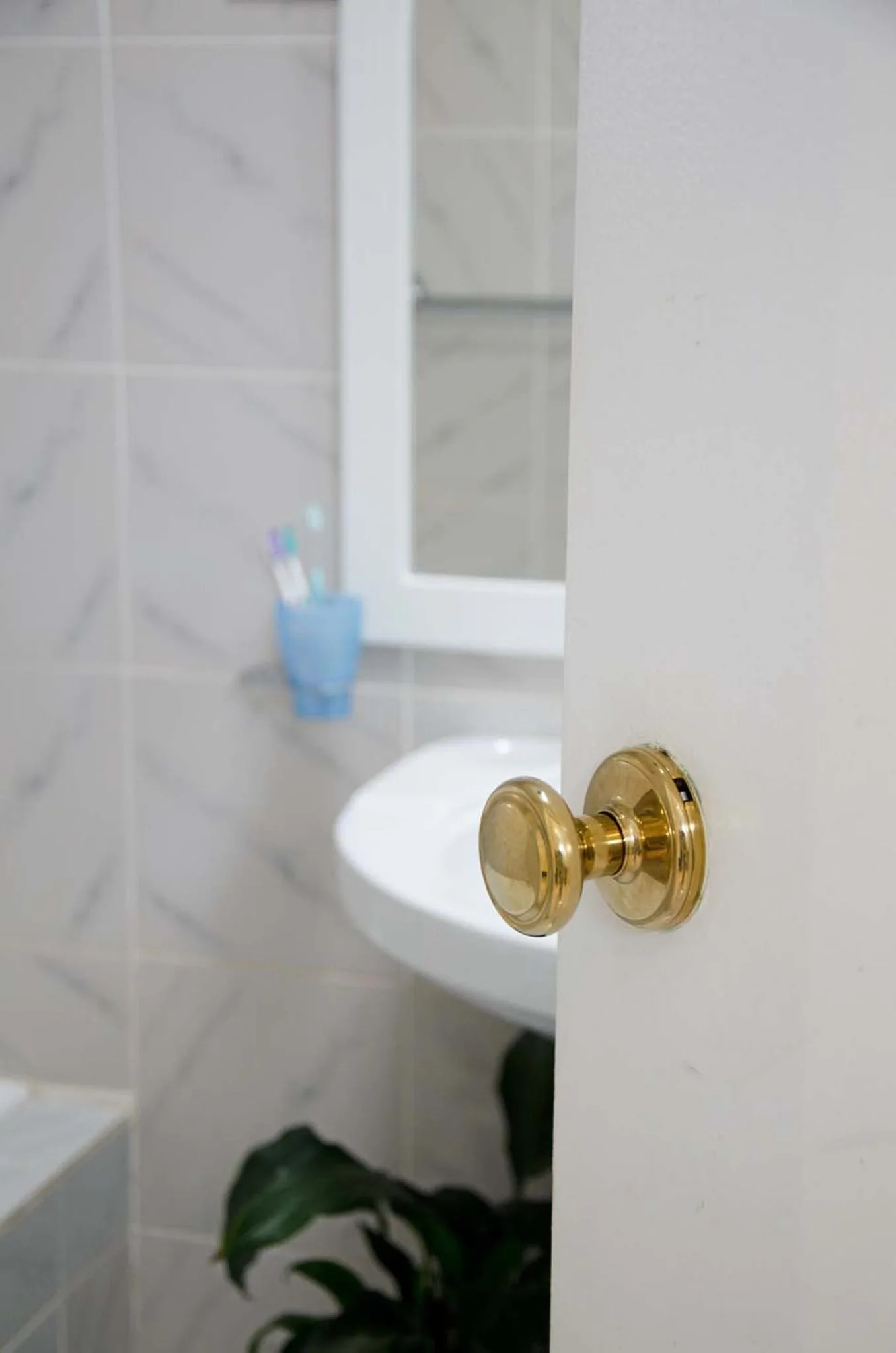 How to replace your door handle - Better Homes & Gardens Australia