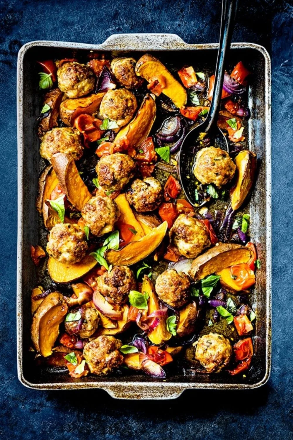 Easy Tray Bake Recipes: One-Pan Meal Solutions