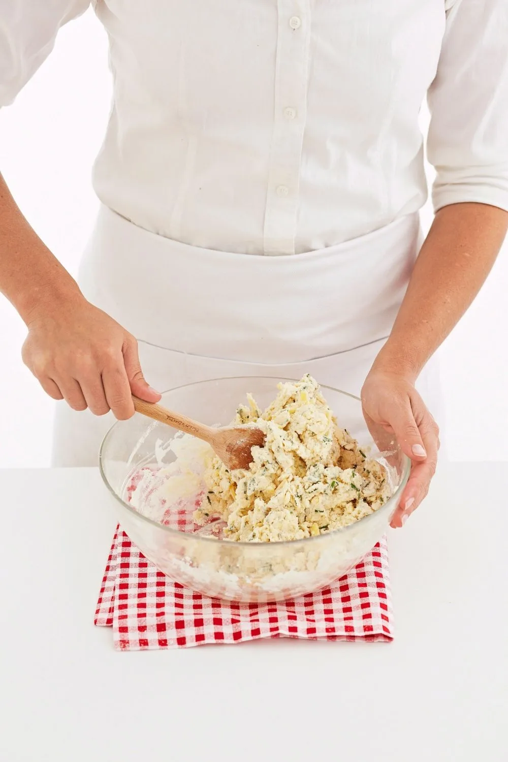 Aussie Classic: Cheese and Herb Damper Recipe - Better Homes & Gardens ...