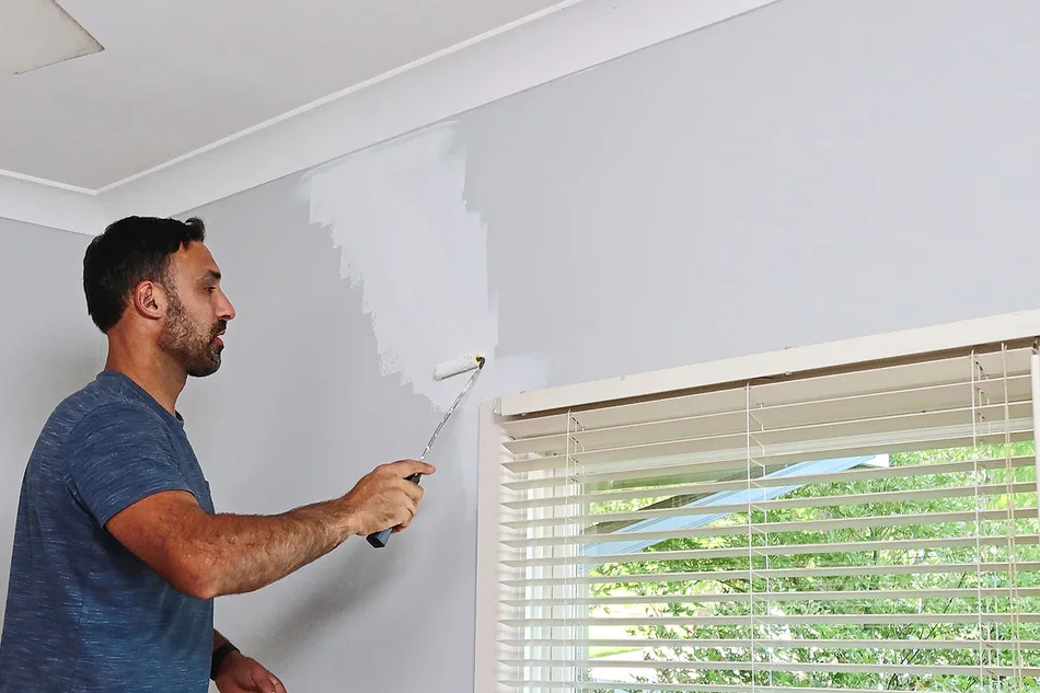 How to fix wall cracks: Step-by-step guide to repairing a crack in the ...