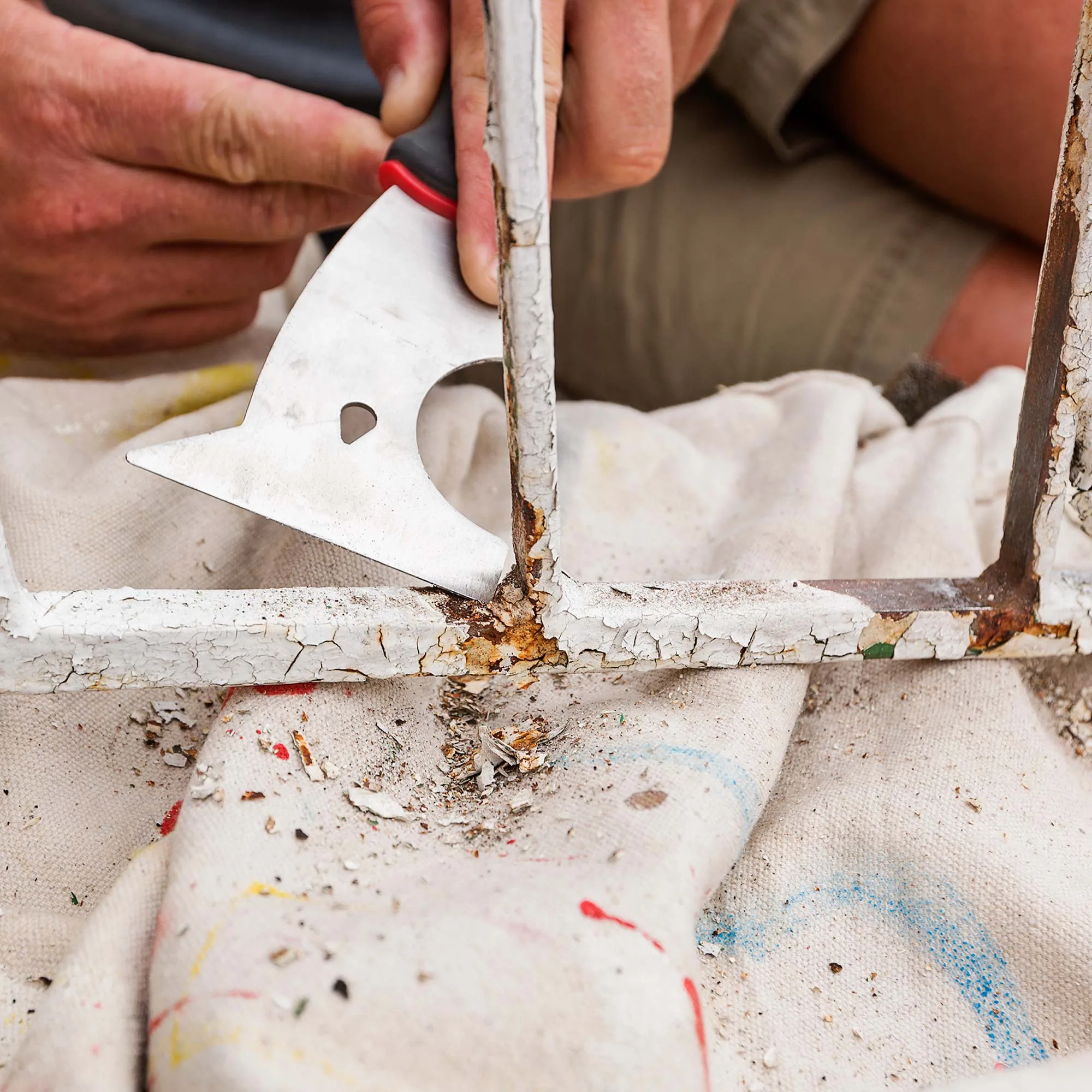 How to paint iron and steel | Better Homes & Gardens Australia