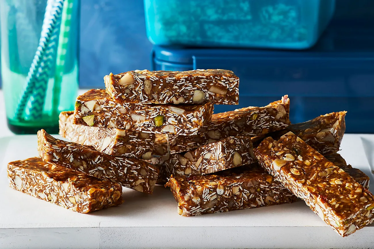 Easy muesli bars recipe Recipe | Better Homes & Gardens Australia