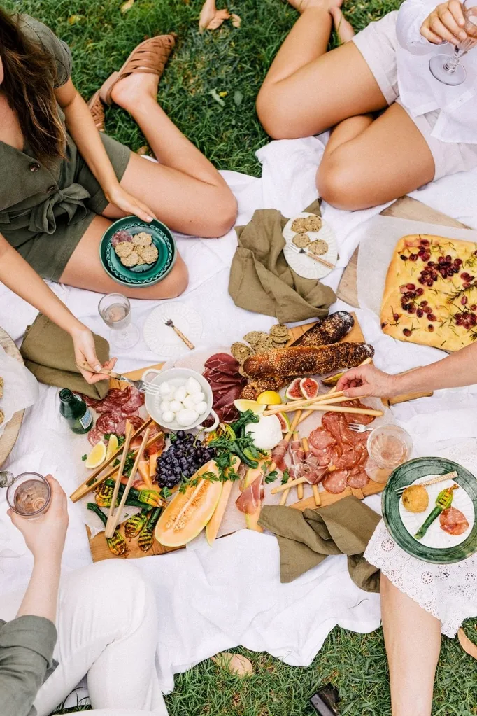Perfect your picnic: 12 ideas and essentials for your next outing ...