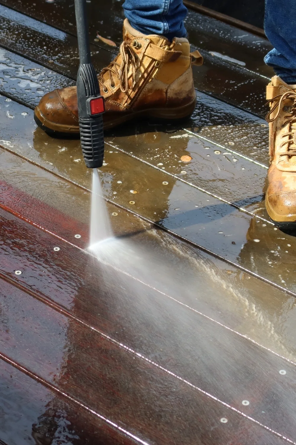 How to restore a deck | Better Homes & Gardens Australia