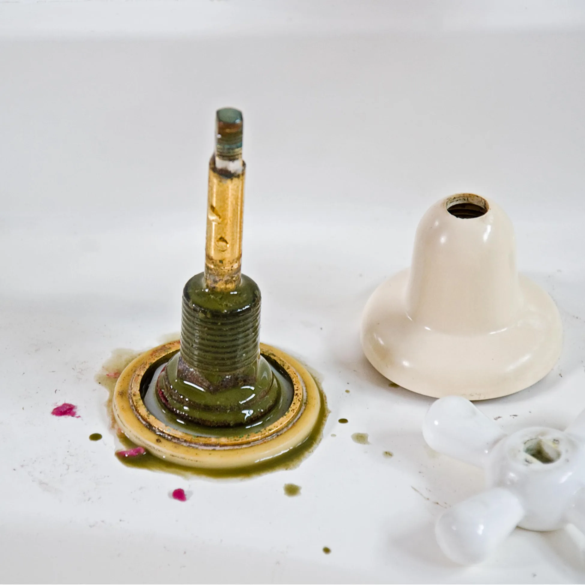 DIY guide to fixing your leaking taps and faucets