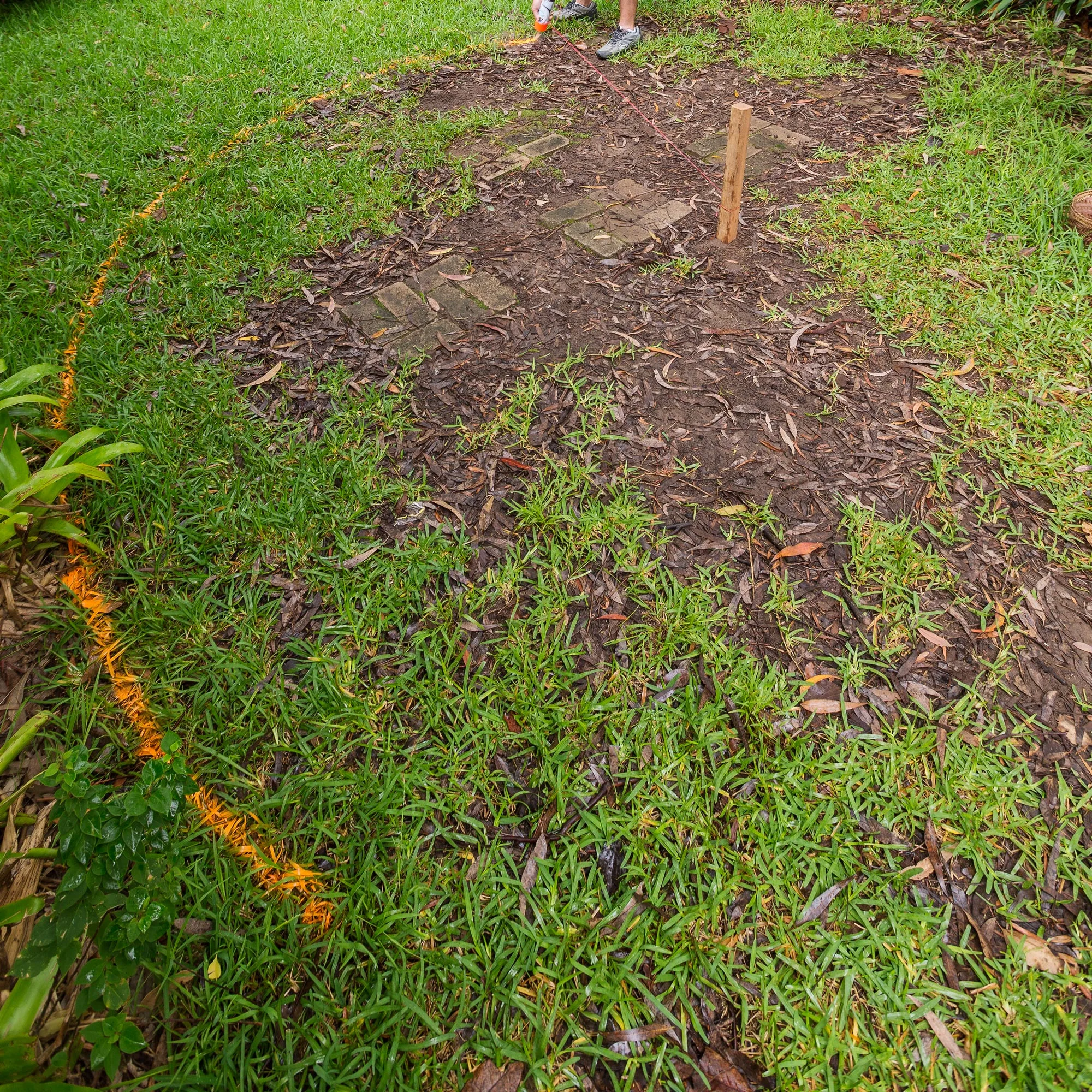 How to pave in a circle and transform your lawn