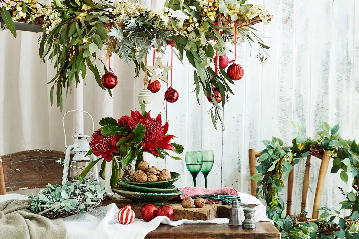 12 Best Christmas Table Decorations and Themes