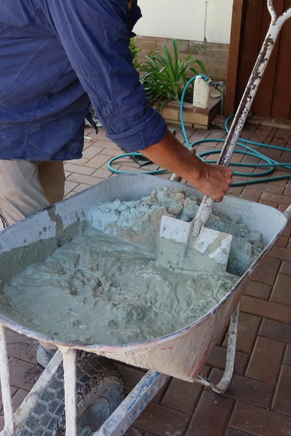 How to build a breeze block wall | Better Homes & Gardens Australia