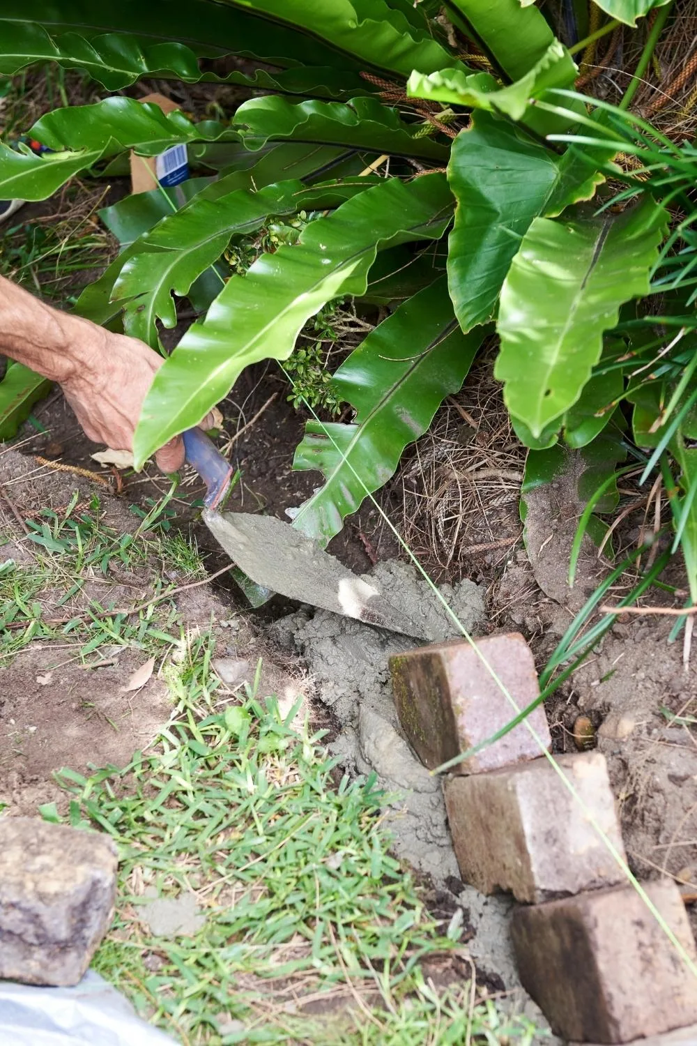 How to make saw-tooth brick garden edging