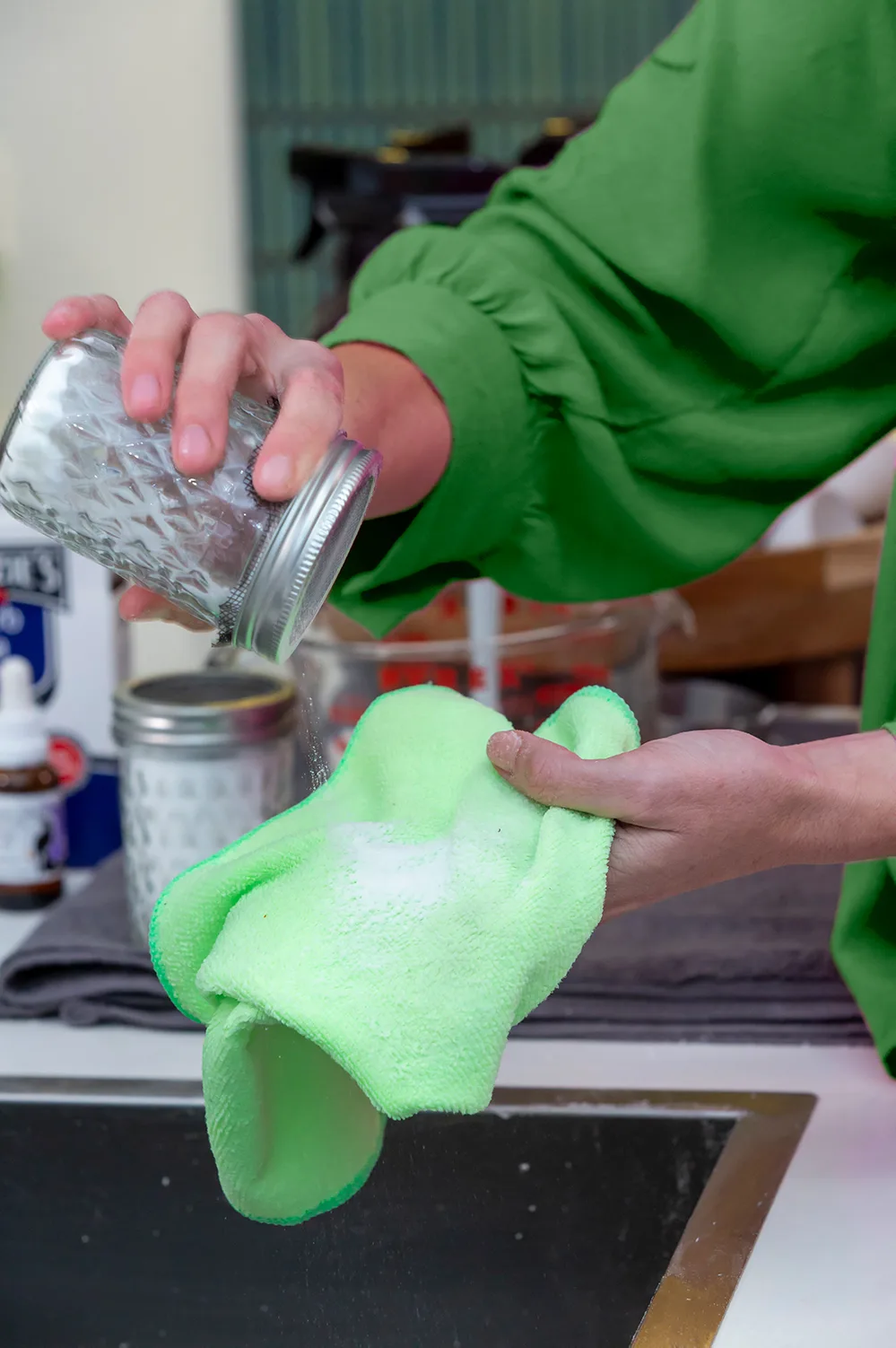 How to make your own natural household cleaning products