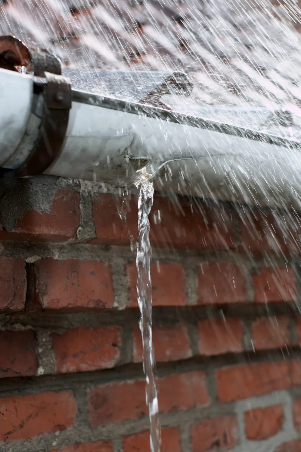 3 easy ways to fix your gutters and downpipes