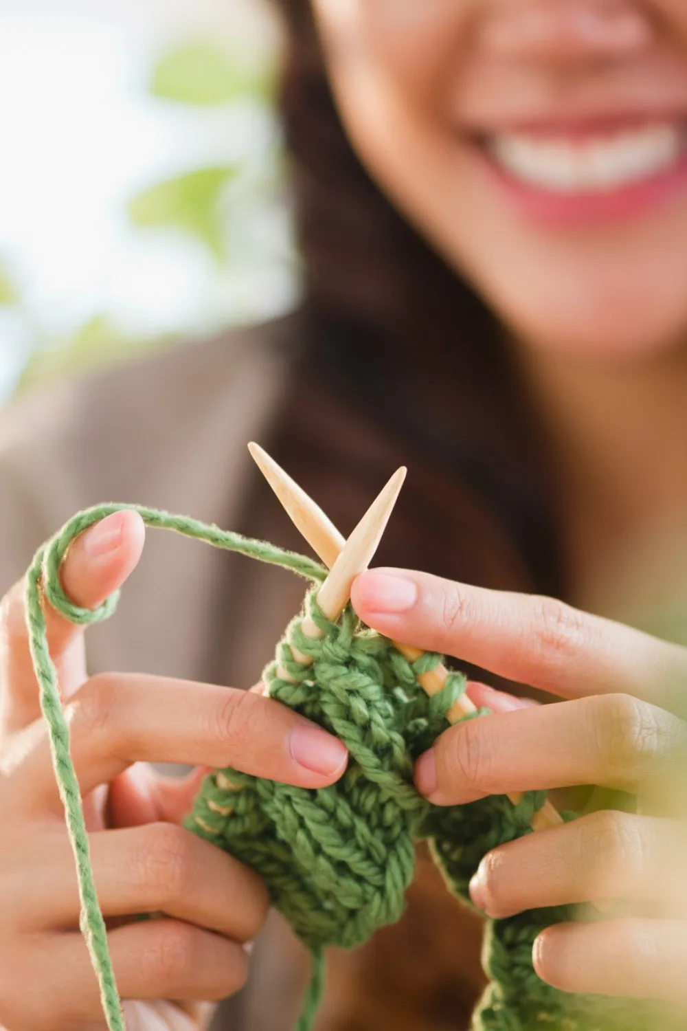 How to purl stitch: knitting for beginners