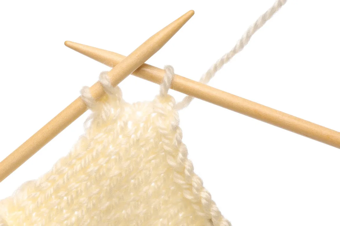 How to cast off knitting: step-by-step instructions for beginners ...