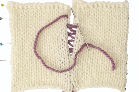 Mattress stitch: how to join knitted pieces together
