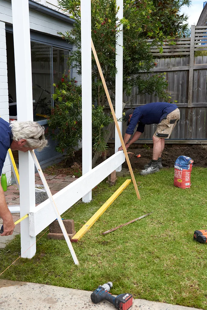 How to build a slatted privacy screen | Better Homes & Gardens Australia