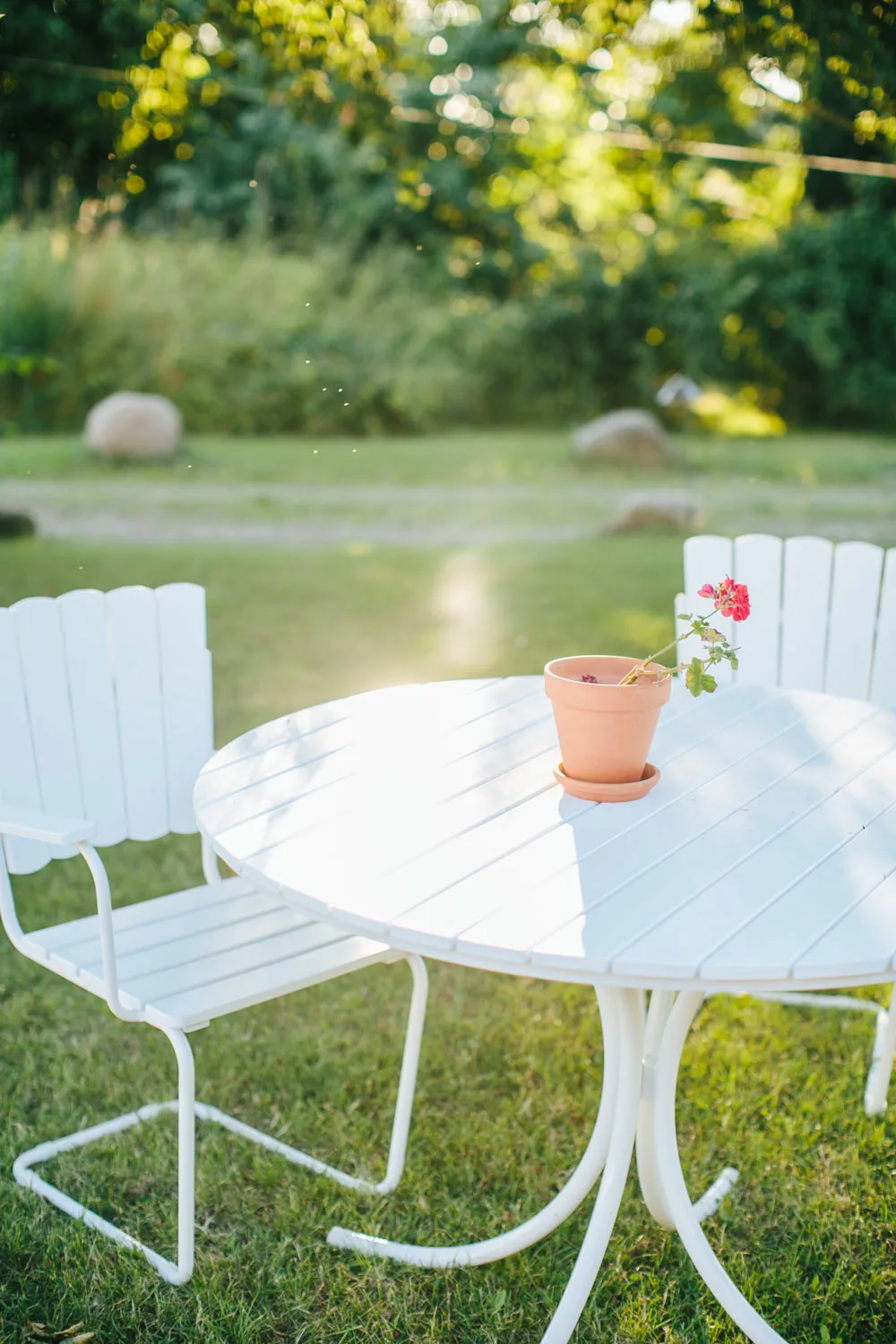 White garden ideas: 8 ways to create a white garden