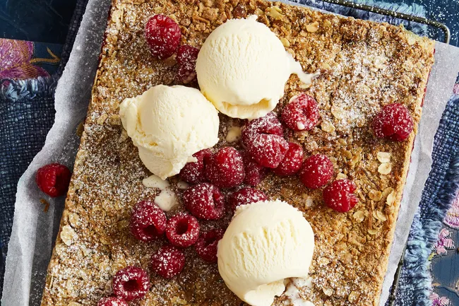 Raspberry and Oat Crumble Slice Recipe Recipe - Better Homes & Gardens ...