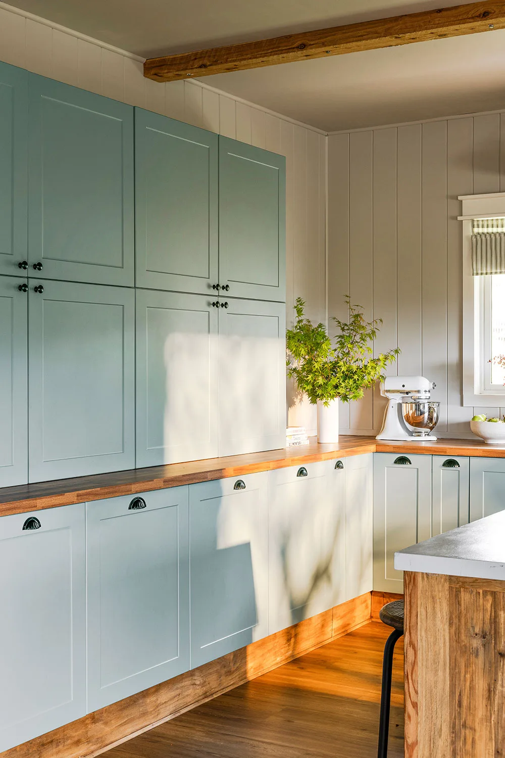 Kaboodle Kitchen Renovation: A Country Kitchen Beauty