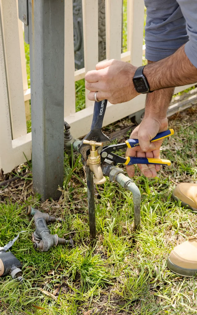 Leaking Garden Tap: How To Replace An Outdoor Tap | Better Homes ...