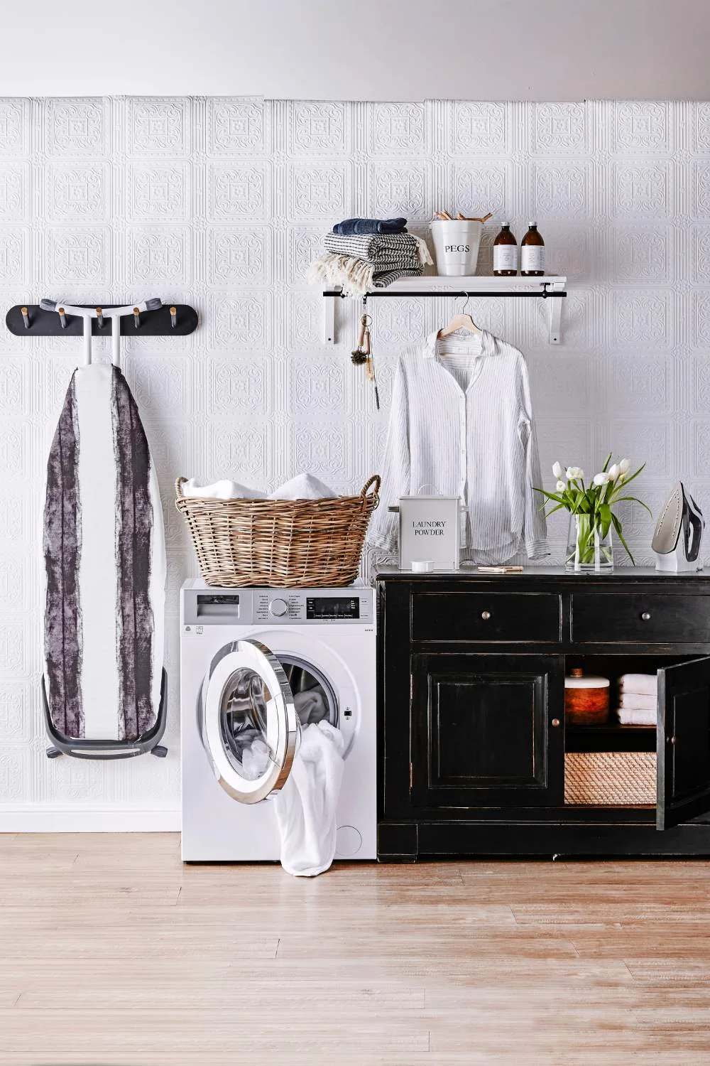 7 reasons your clothes still smell after washing