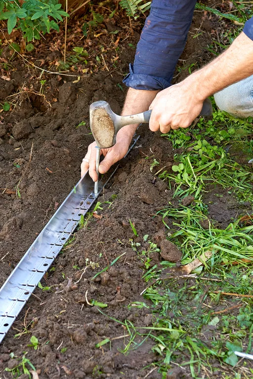 How To Make A Pebble Path: Landscape Designer Charlie Albone Shows You ...