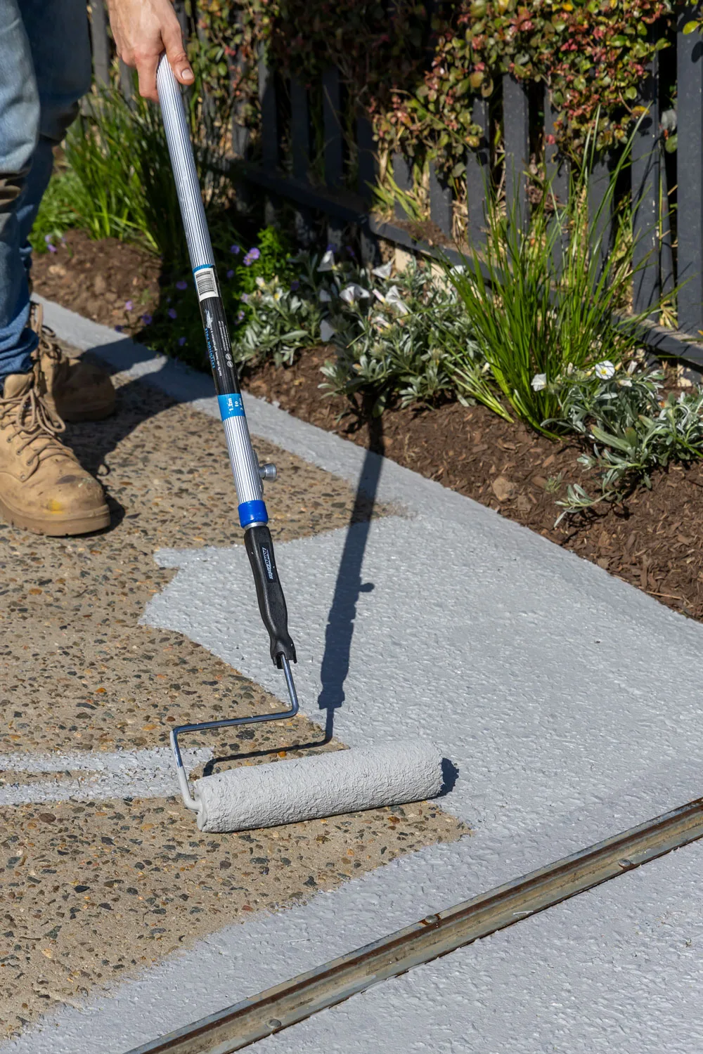 How To Paint A Concrete Driveway: 3 Easy Steps