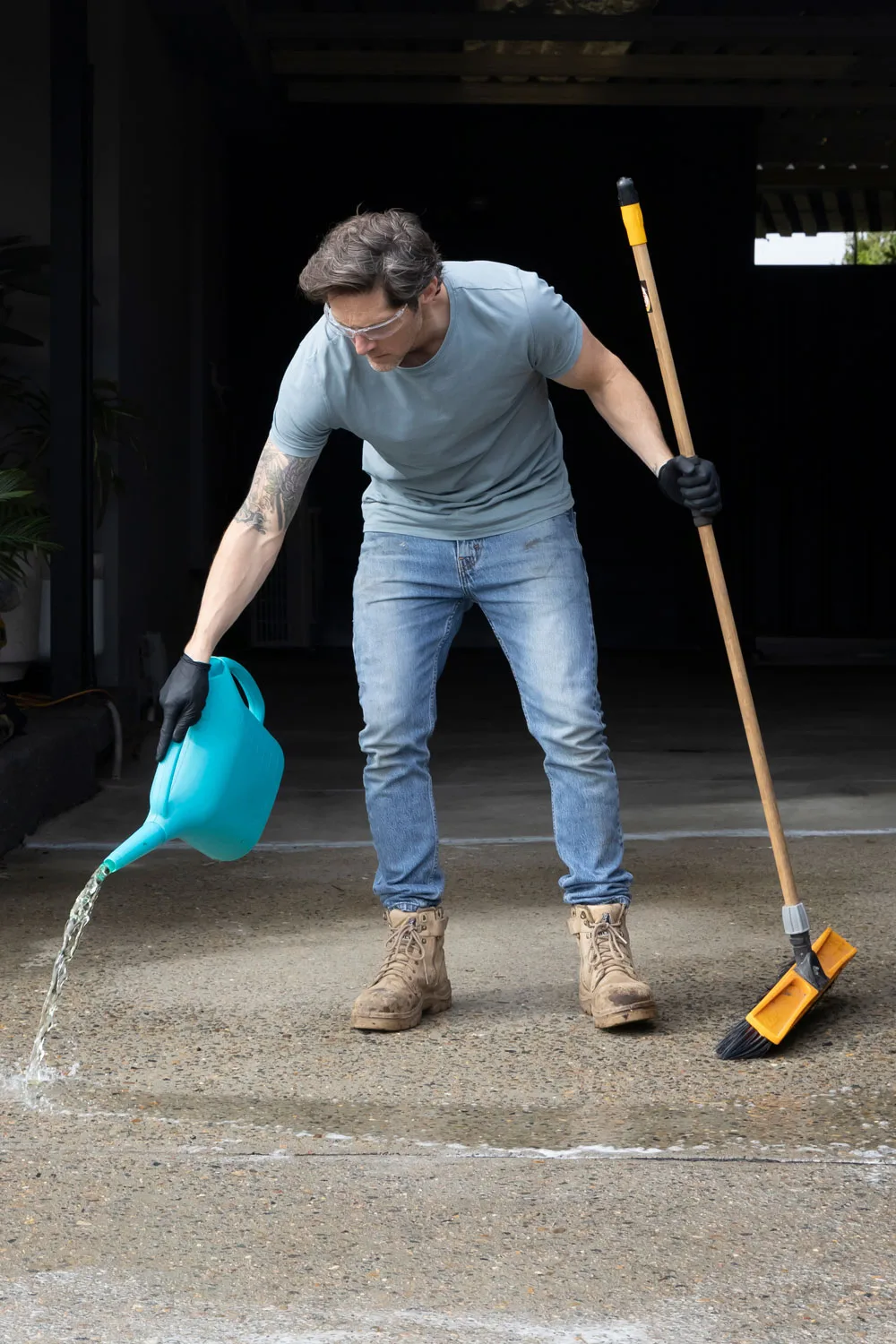 How To Paint A Concrete Driveway: 3 Easy Steps