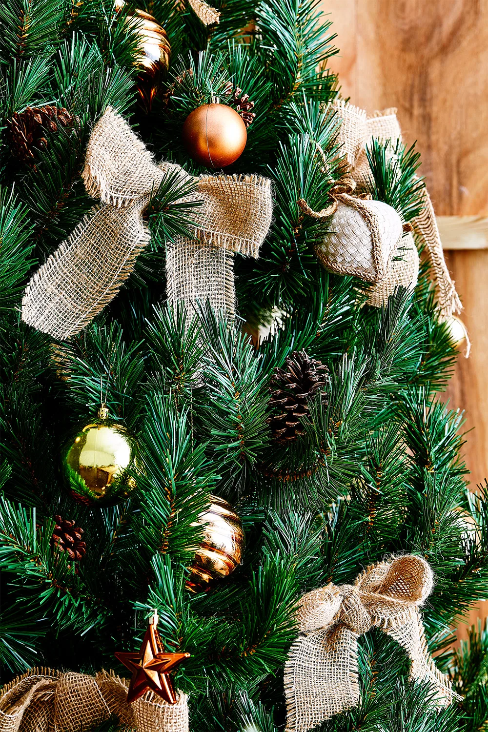 How to wash your Christmas tree (yes, people really are doing this ...