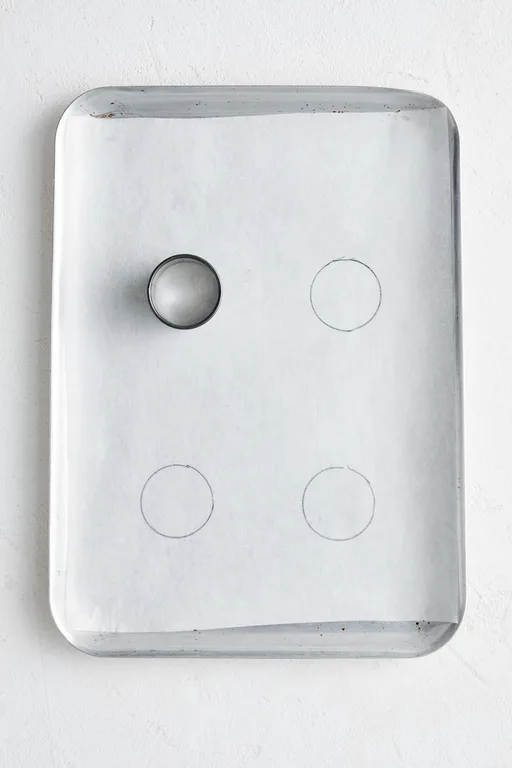 Mini Pavlova Christmas Tree Recipe Recipe - Better Homes & Gardens ...