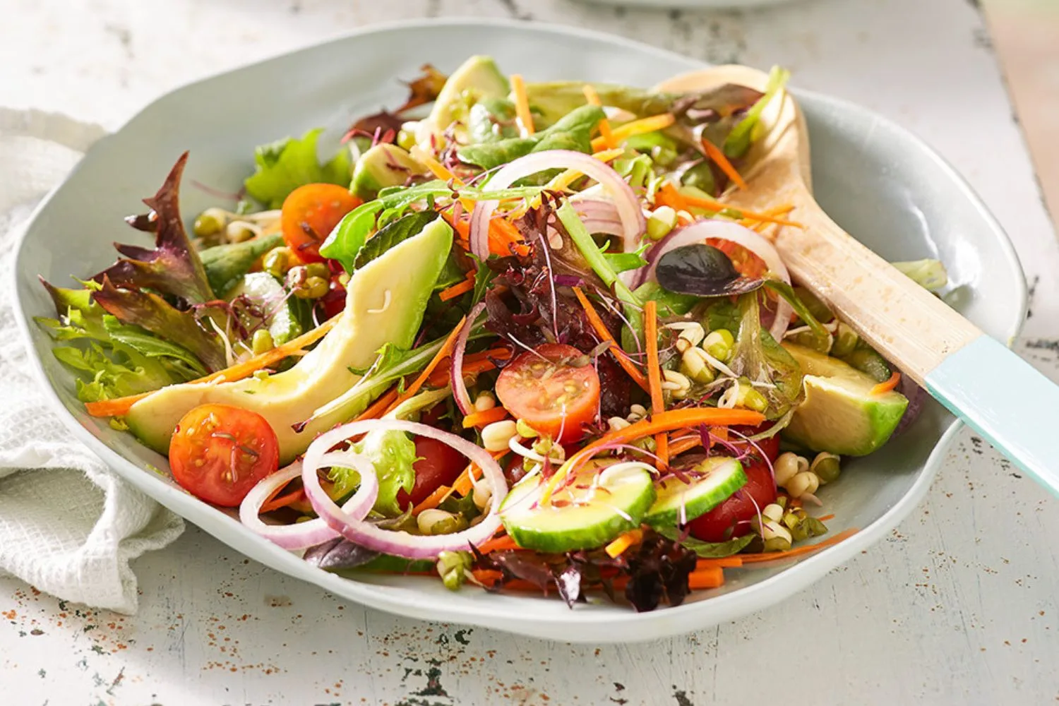 The Best Garden Salad Recipe For A Dinner Side Recipe - Better Homes ...