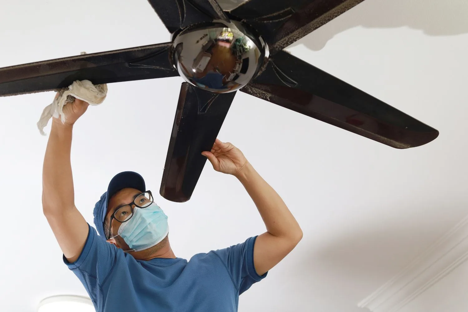 How To Clean Ceiling Fans Effectively | Better Homes & Gardens Australia