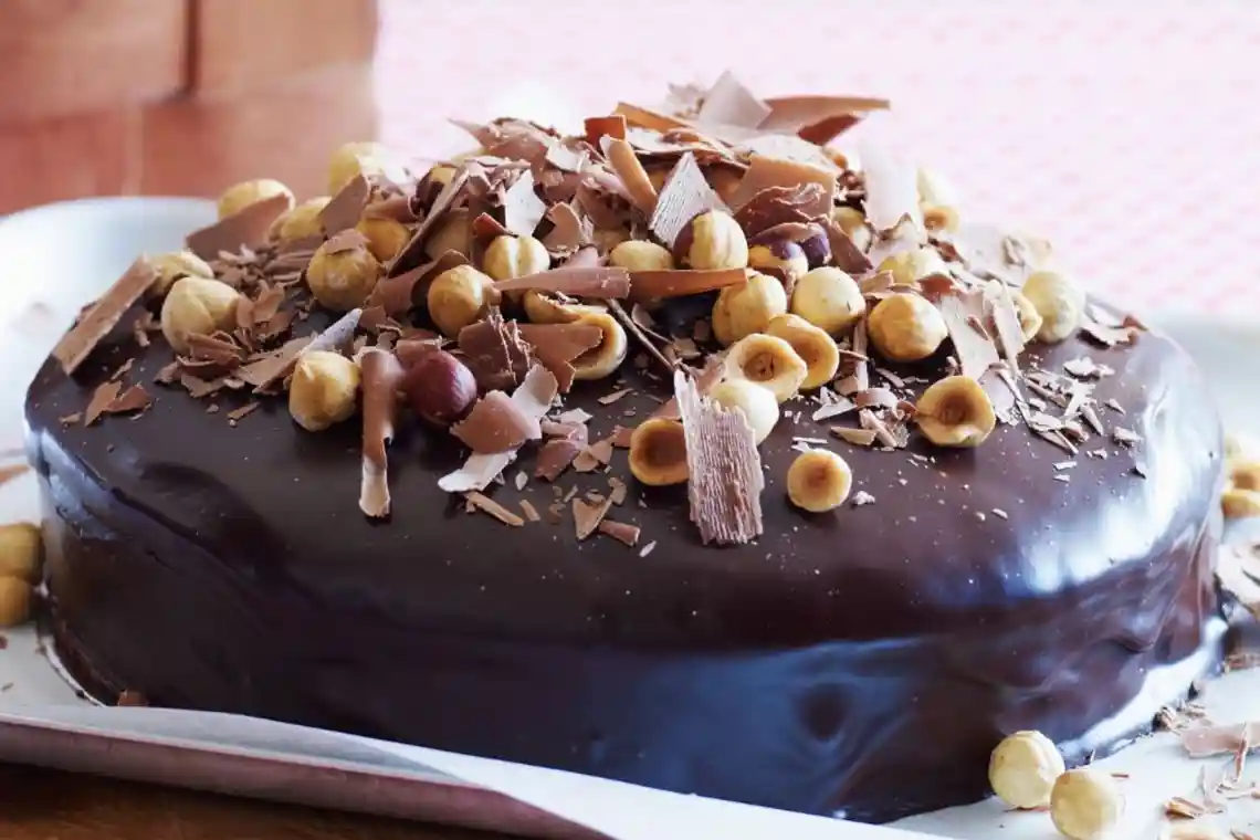 This 5-ingredient mud cake hack will be ready to serve in 30 minutes ...