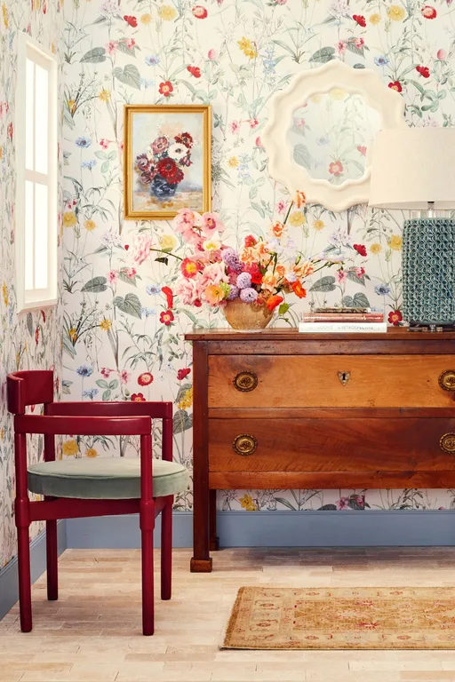 16 colours that go with red and compliment its vibrancy