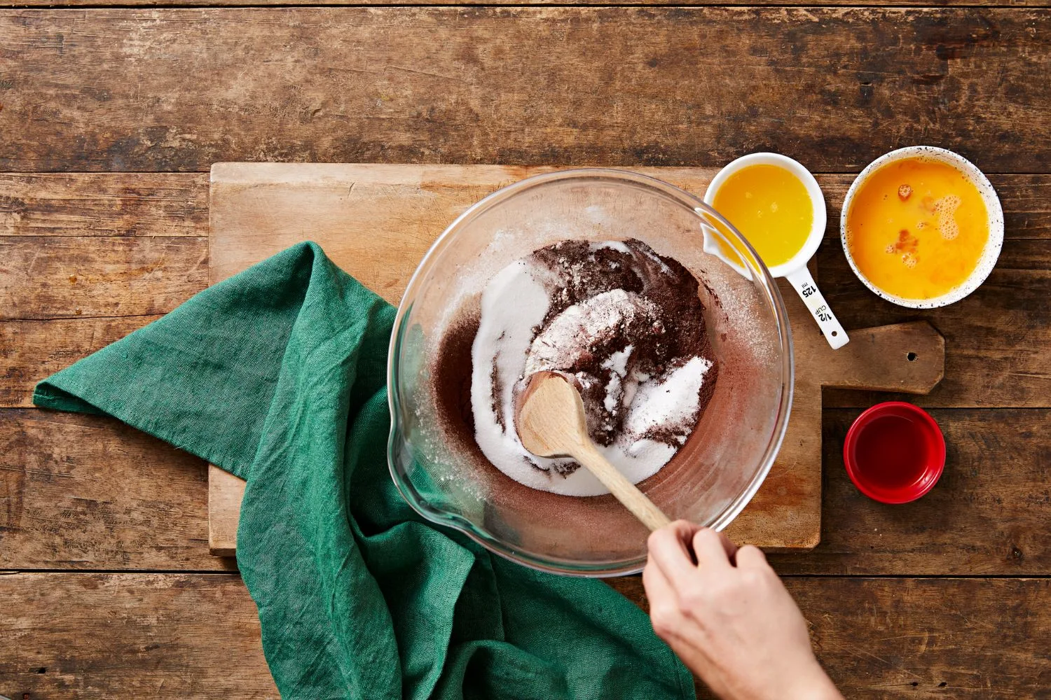 Slow Cooker Chocolate Cake Recipe | Better Homes & Gardens Australia